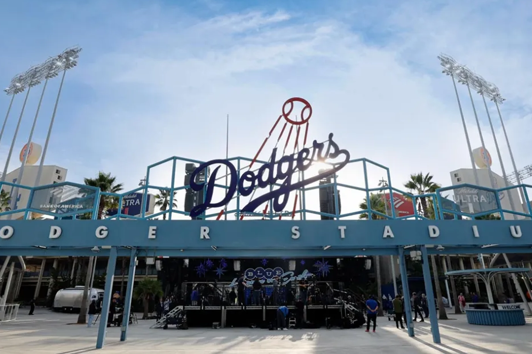 How to Get to Dodger Stadium in 2026: The Ultimate Transportation Guide ...